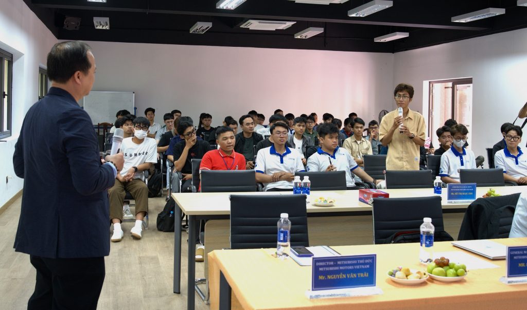 MMV sponsored Cars and Quick-Charger to The Universities of Da Nang and ...