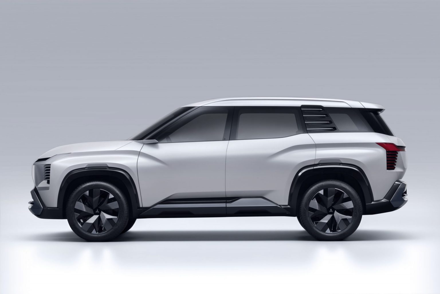Mitsubishi DST Concept | Mitsubishi Motors Việt Nam