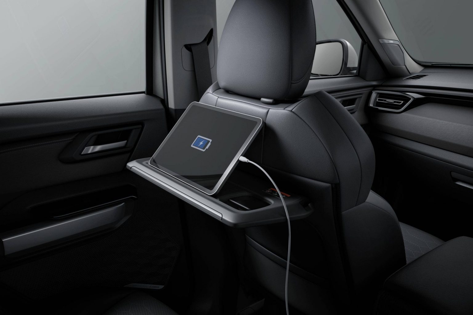 Mitsubishi Motors Premieres the All-New Destinator in Indonesia ...